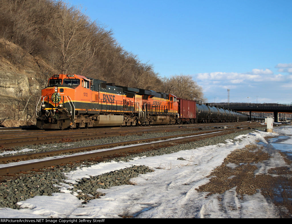 BNSF 1012